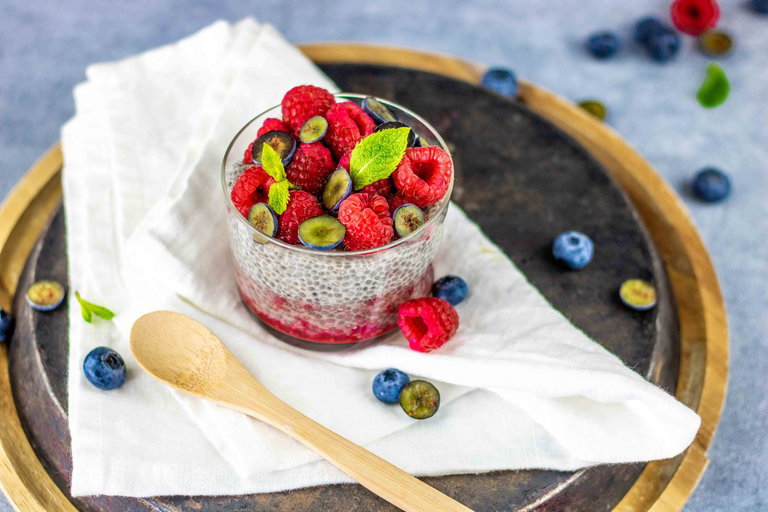 Chiazaad pudding met frambozenjam en munt - Eatertainment