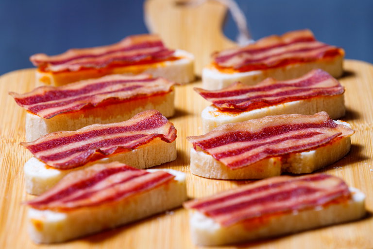 Ciabatta met vegan bacon - Eatertainment