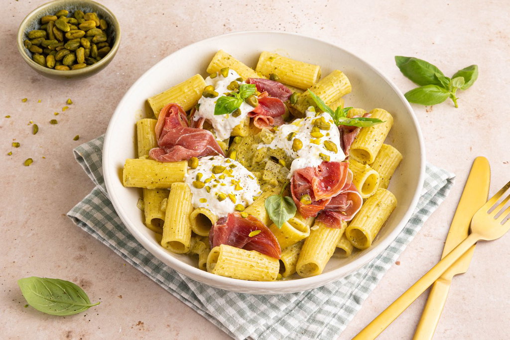 Pasta met pistache, burrata en serranoham - Eatertainment
