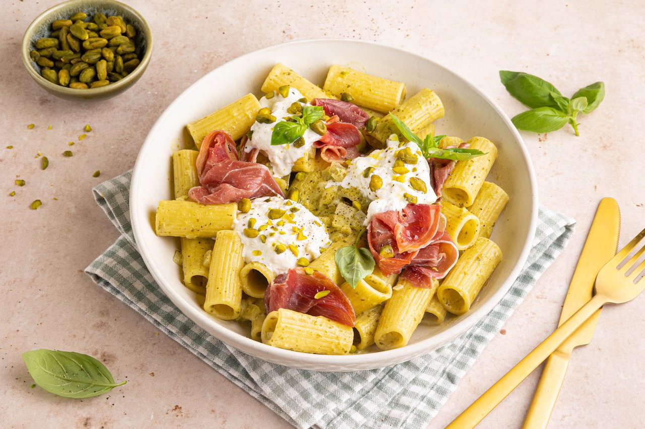 Pasta met pistache, burrata en serranoham - Eatertainment