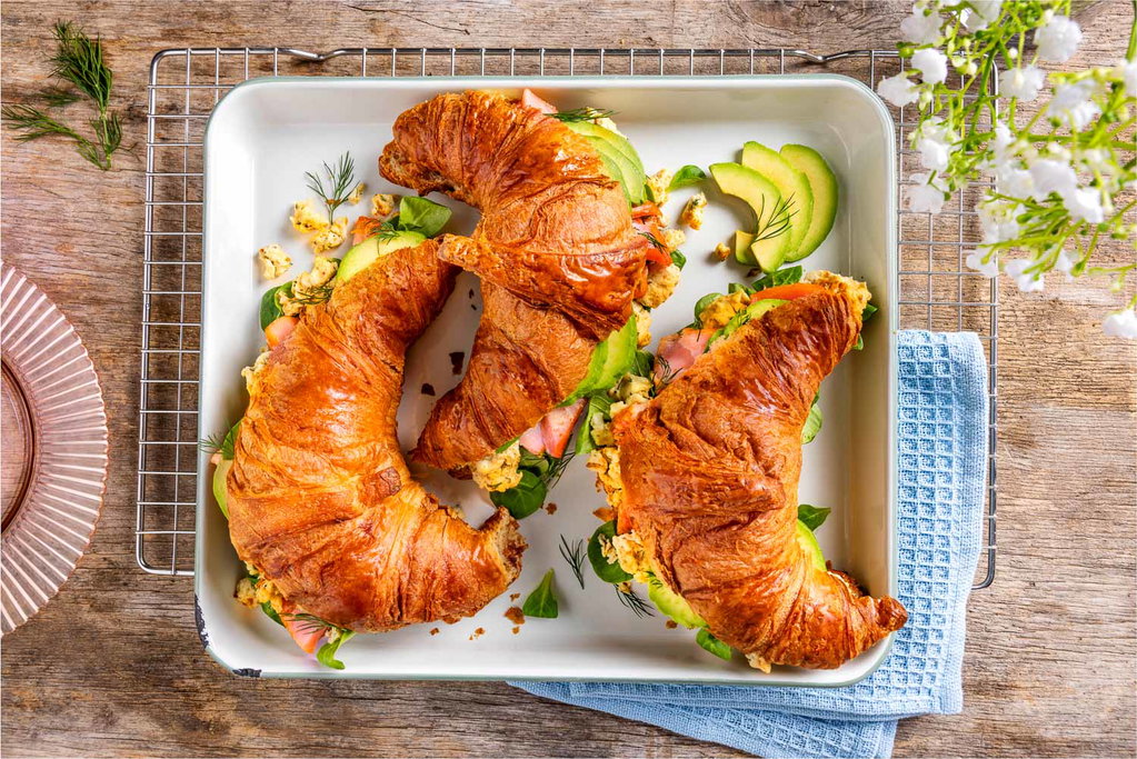 Hartig belegde croissants met pesto - Eatertainment